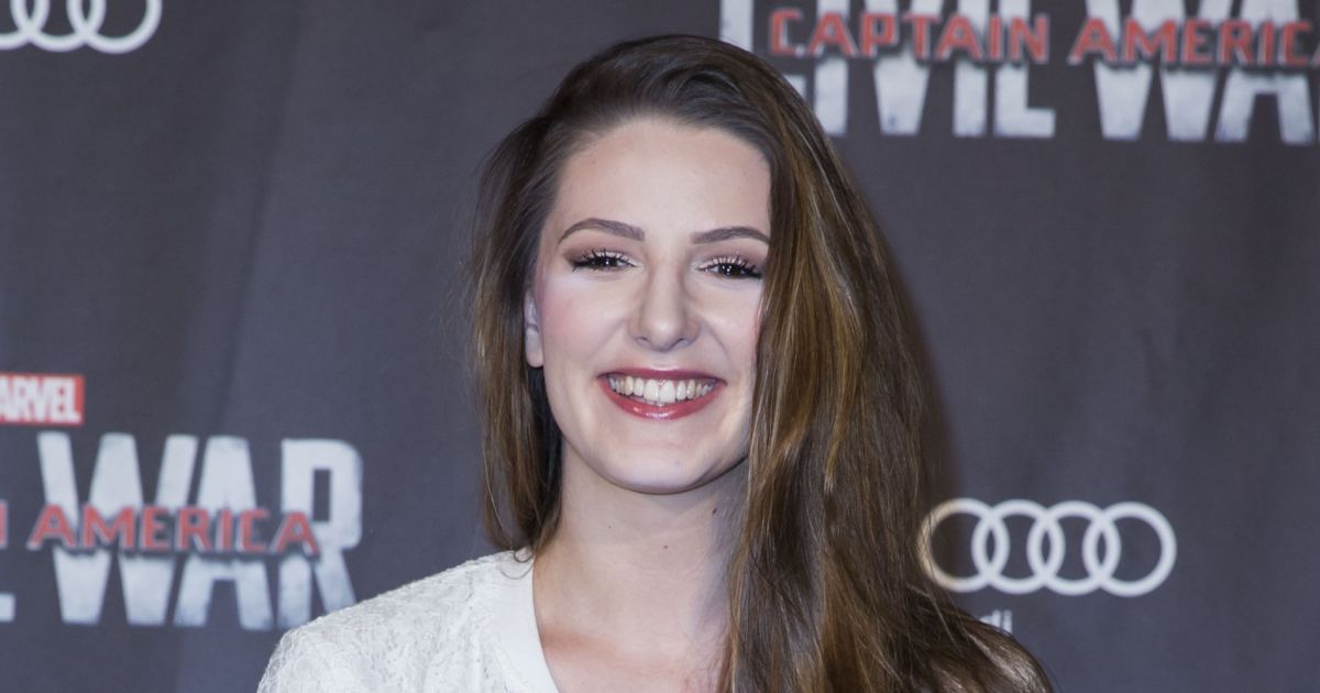 La youtubeuse Emma CakeCup (Emma Caritz) - Avant-première du film ...