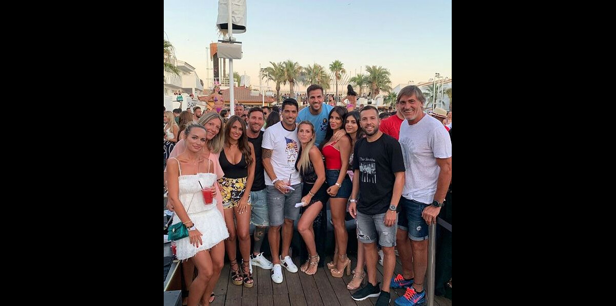 Photo : Lionel Messi, Antonela Roccuzzo et des amis en vacances à ...