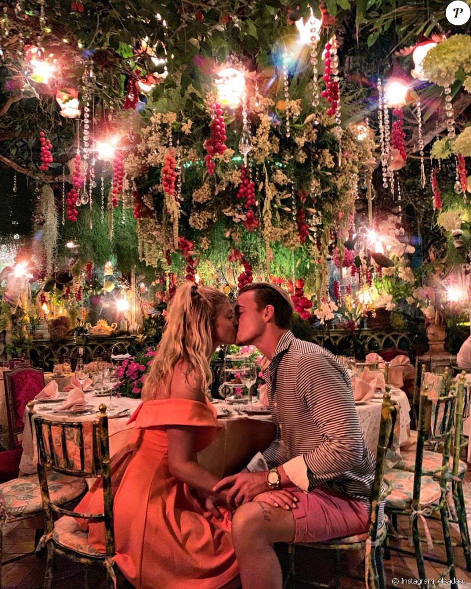 Elsa Dasc et son fiancé Arthur, sur Instagram, le 27 juillet 2019 ...