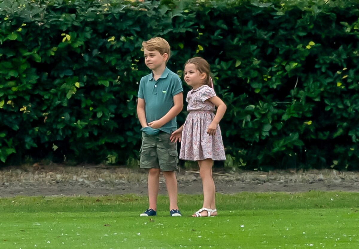 Photo : Le prince George de Cambridge et sa soeur la princesse ...