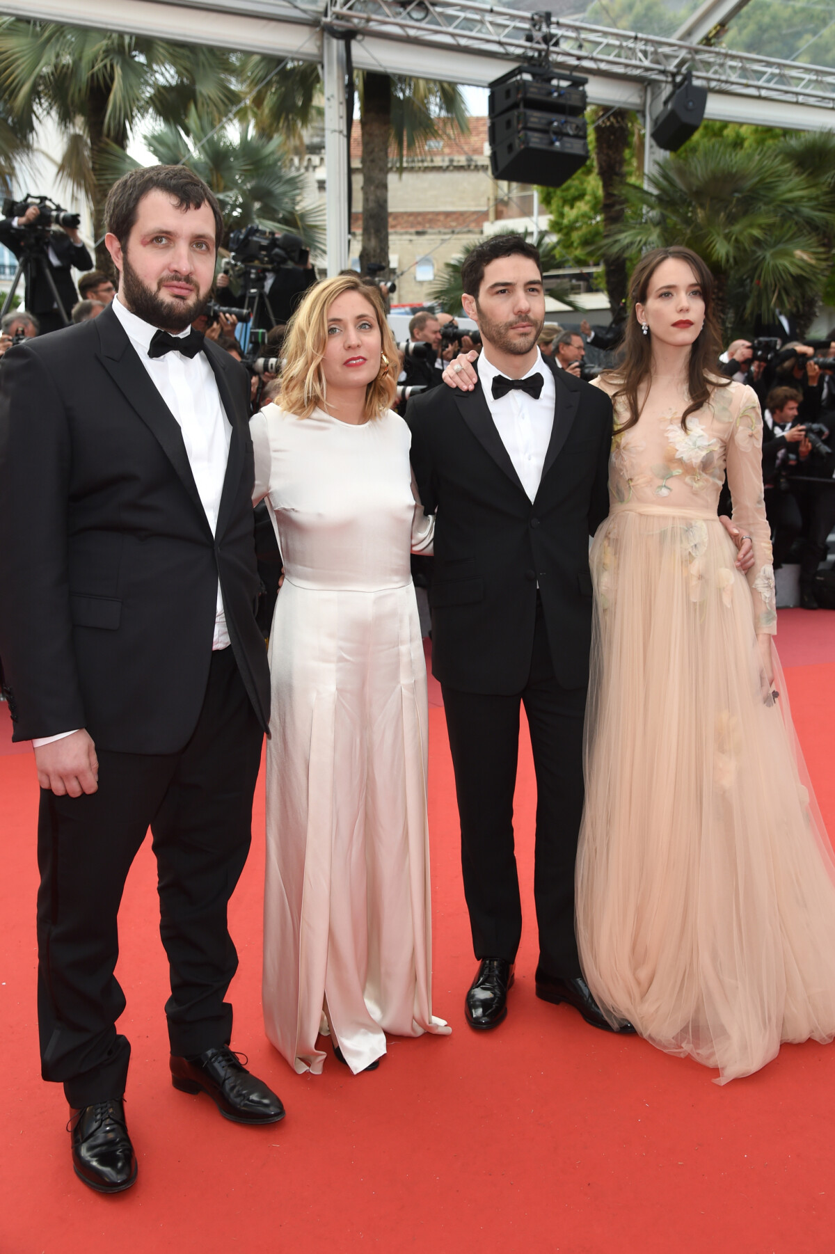 Photo : Karim Leklou, Marie Monge, Tahar Rahim et Stacy Martin (Robe ...