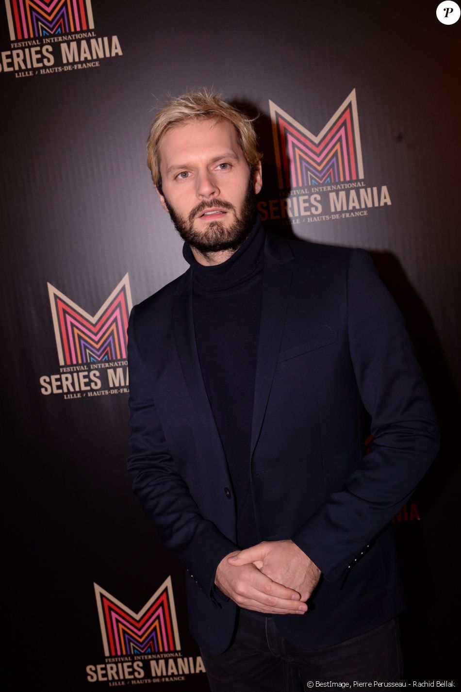 Hugo Becker assiste au dîner de Gala du Festival Series Mania au Musée ...