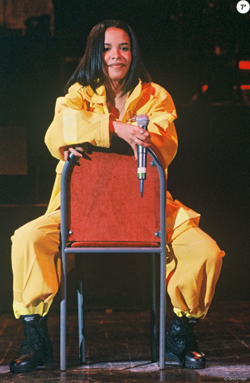 La chanteuse Aaliyah en concert à Londres le 18 mai 1995. - Purepeople