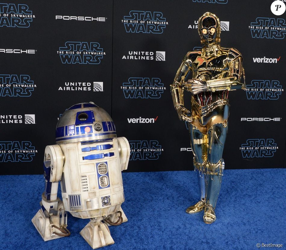 R2D2 et CP30 assistent à l'avant-première de Star Wars: The Rise Of ...