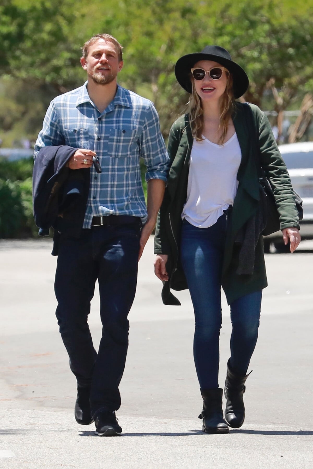 Photo : Exclusif - Charlie Hunnam et sa compagne Morgana McNelis sont ...