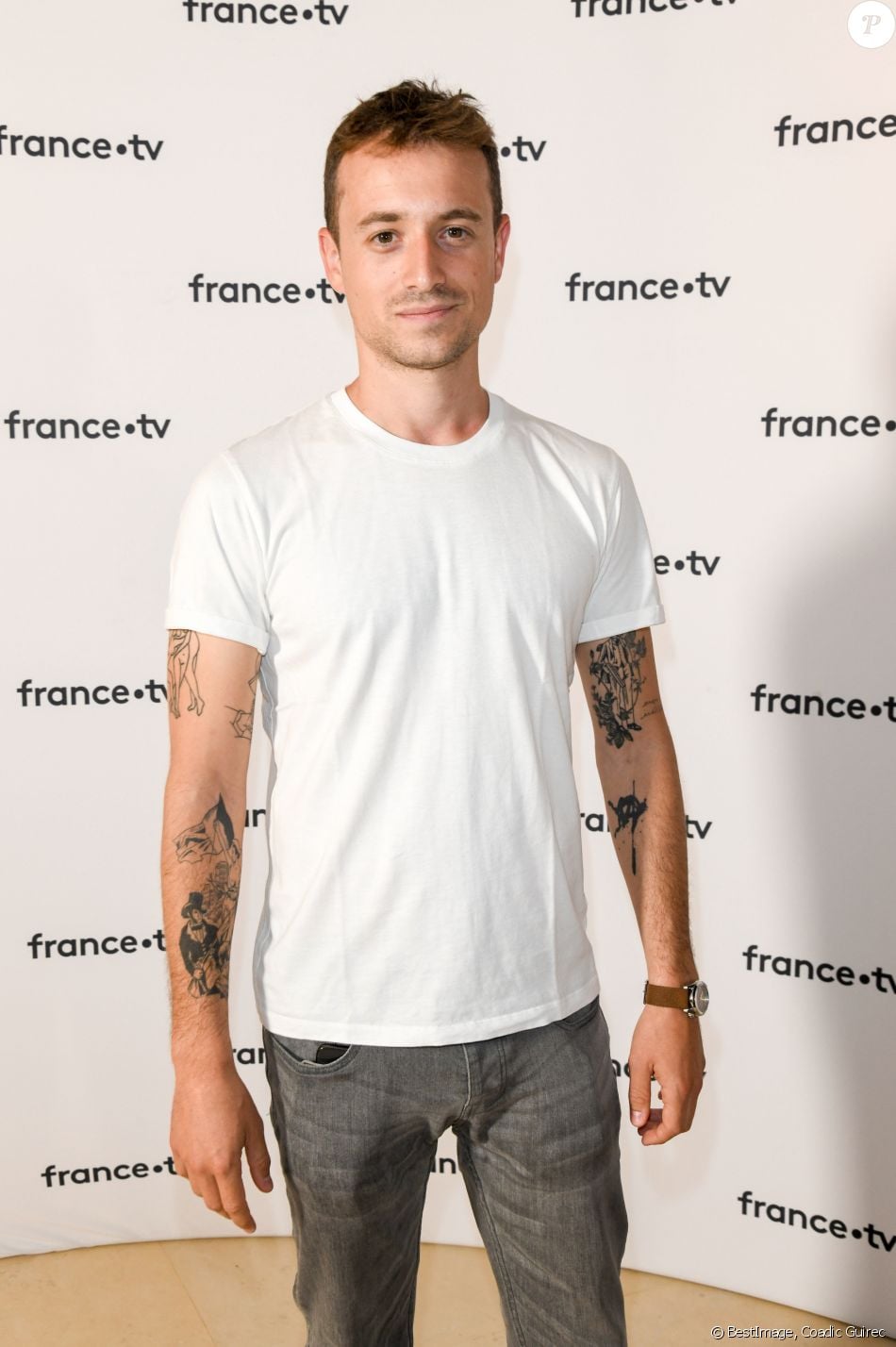 Hugo Clément au photocall de la conférence de presse de France 2 au ...