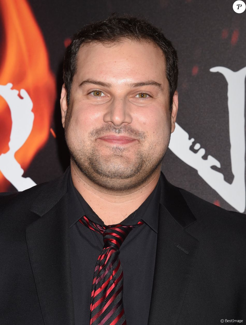Max Adler à la projection du film Inferno au DGA Theater à Los Angeles ...