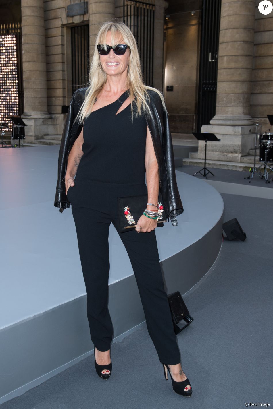Estelle Lefébure - Les people au défilé L'Oréal Paris 2019 à la Monnaie ...