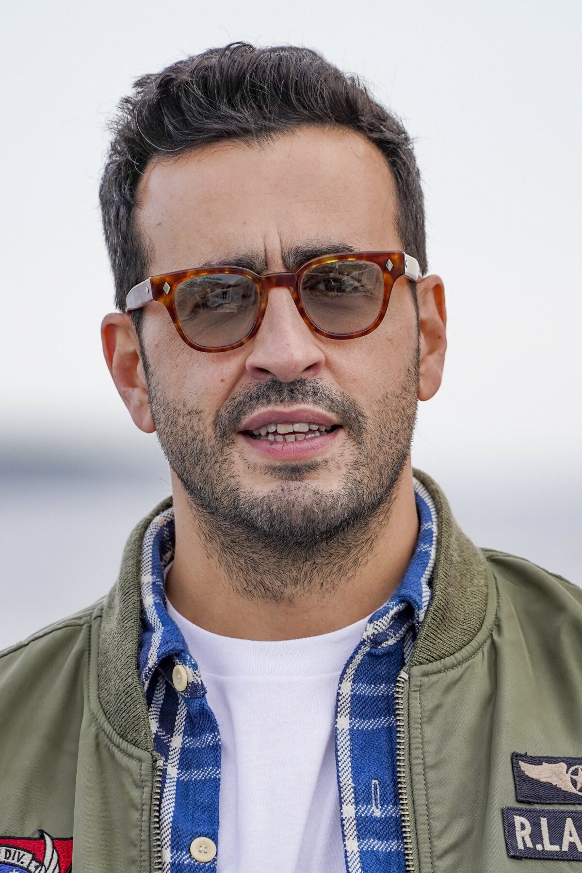 Photo : Jonathan Cohen - Photocall pour la série "La Flamme" lors du ...