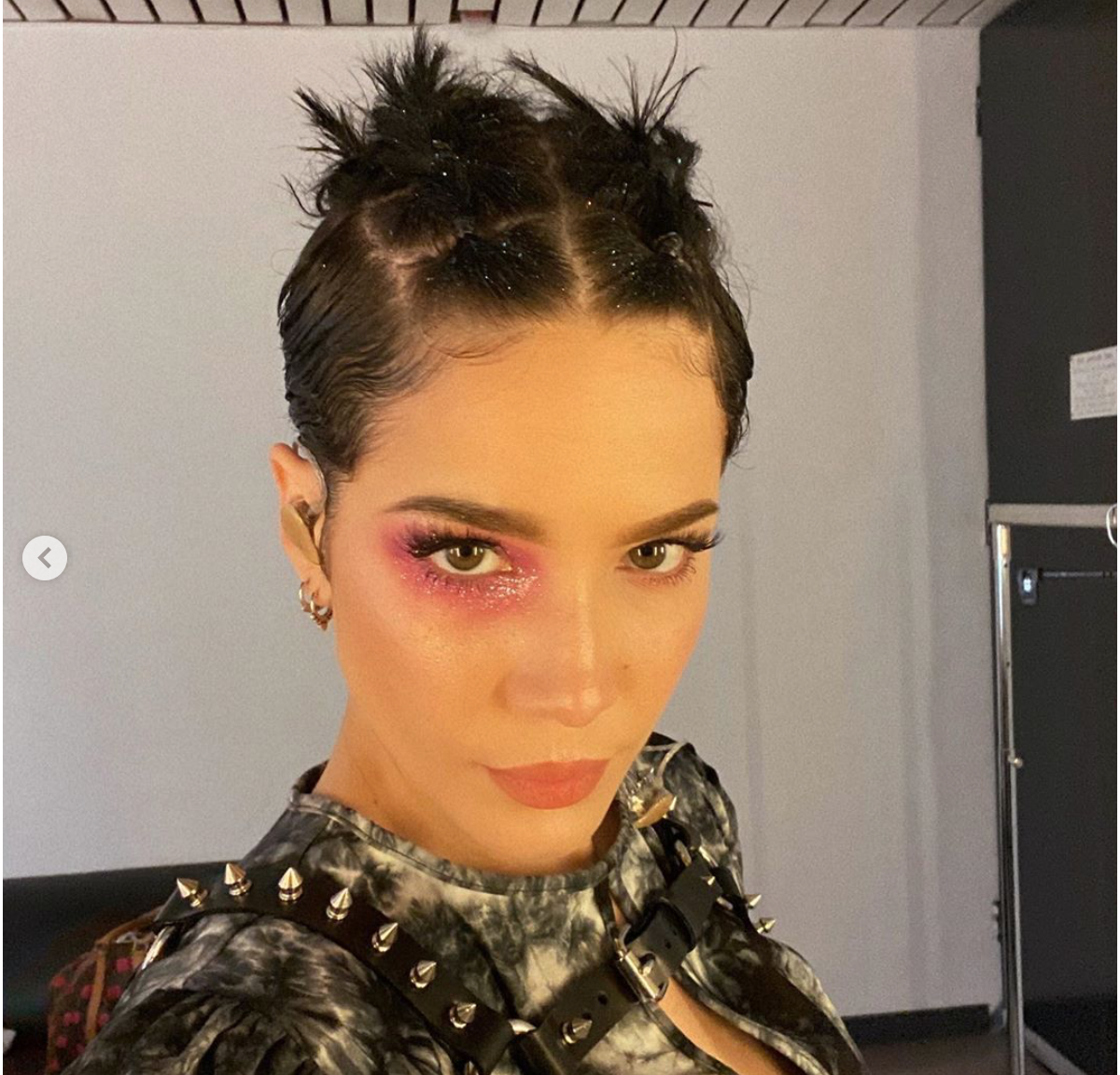 Photo : La chanteuse Halsey. Février 2020. - Purepeople
