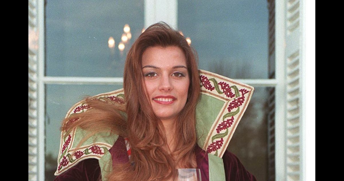 Mélody Vilbert (Miss France 1995 ) à Bordeaux en 1995. - Purepeople