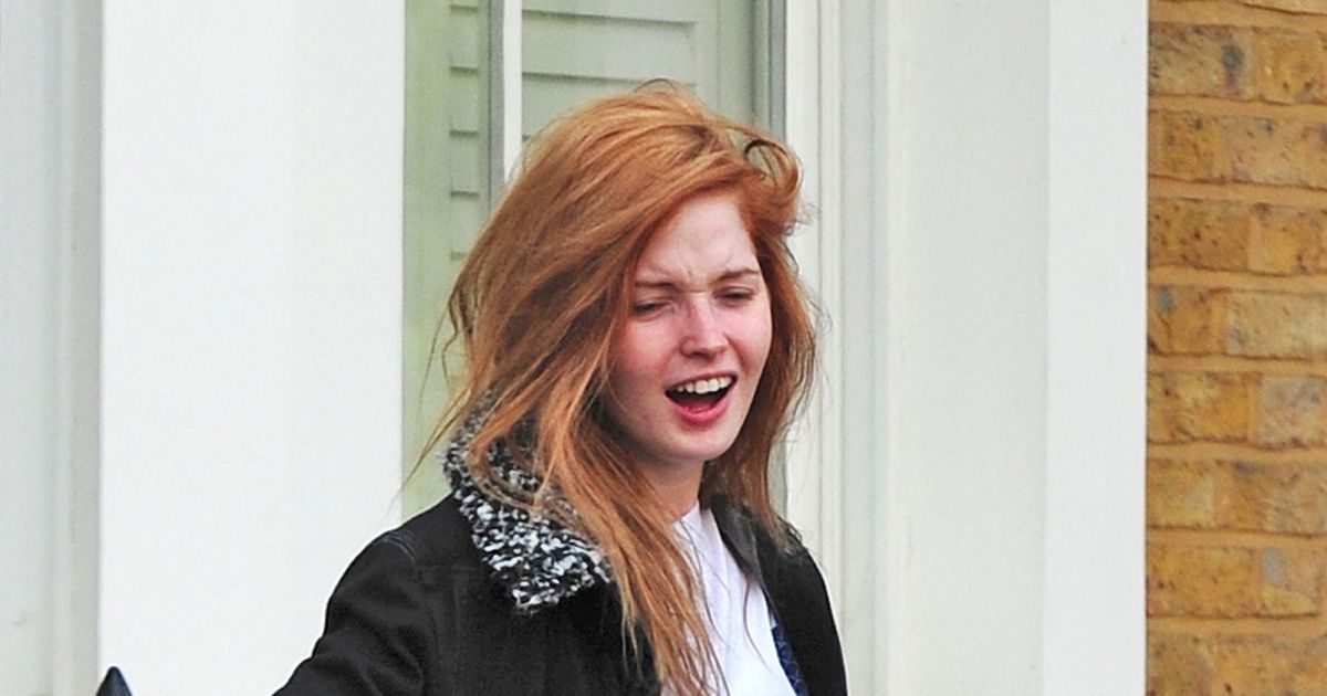 Exclusif - Richard Madden et sa compagne Ellie Bamber vont boire un ...