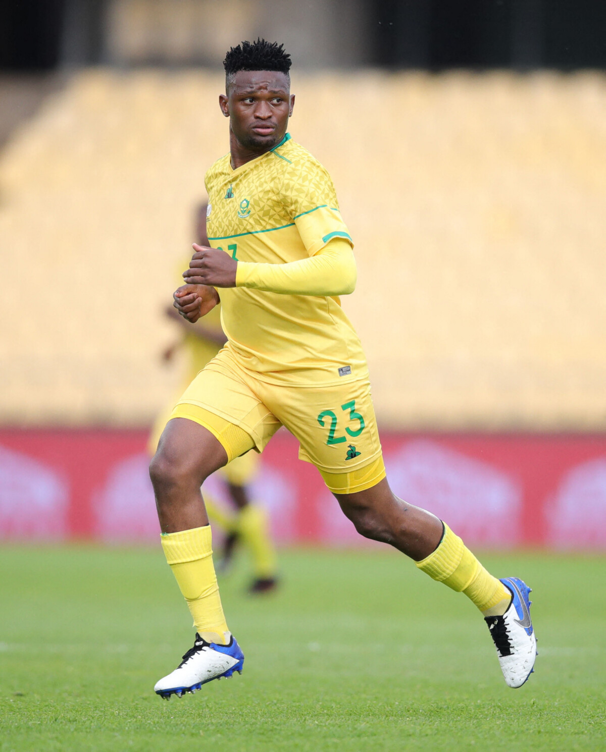 Photo : Le footballeur sud-africain Motjeka Madisha est mort dans un ...
