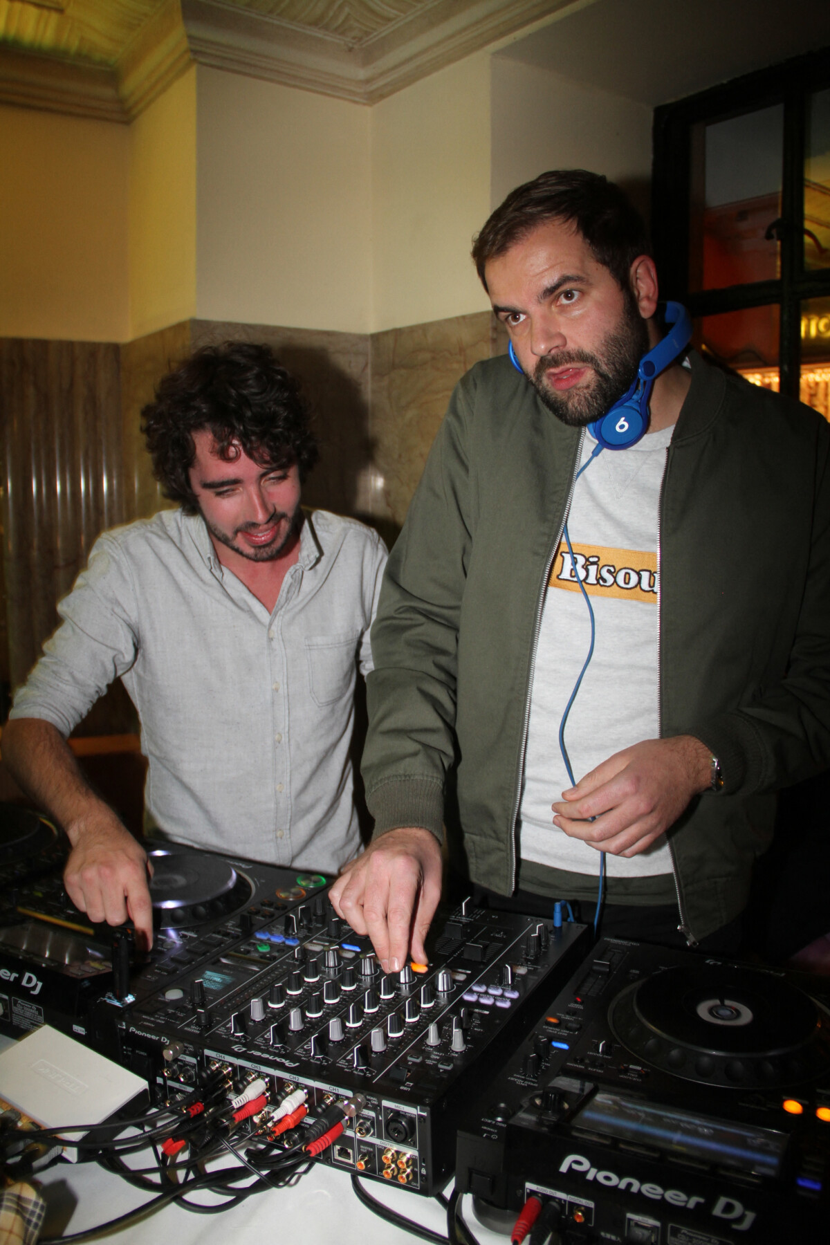 Photo : Éric Metzger et Quentin Margot aux platines - Les deux lauréats ...