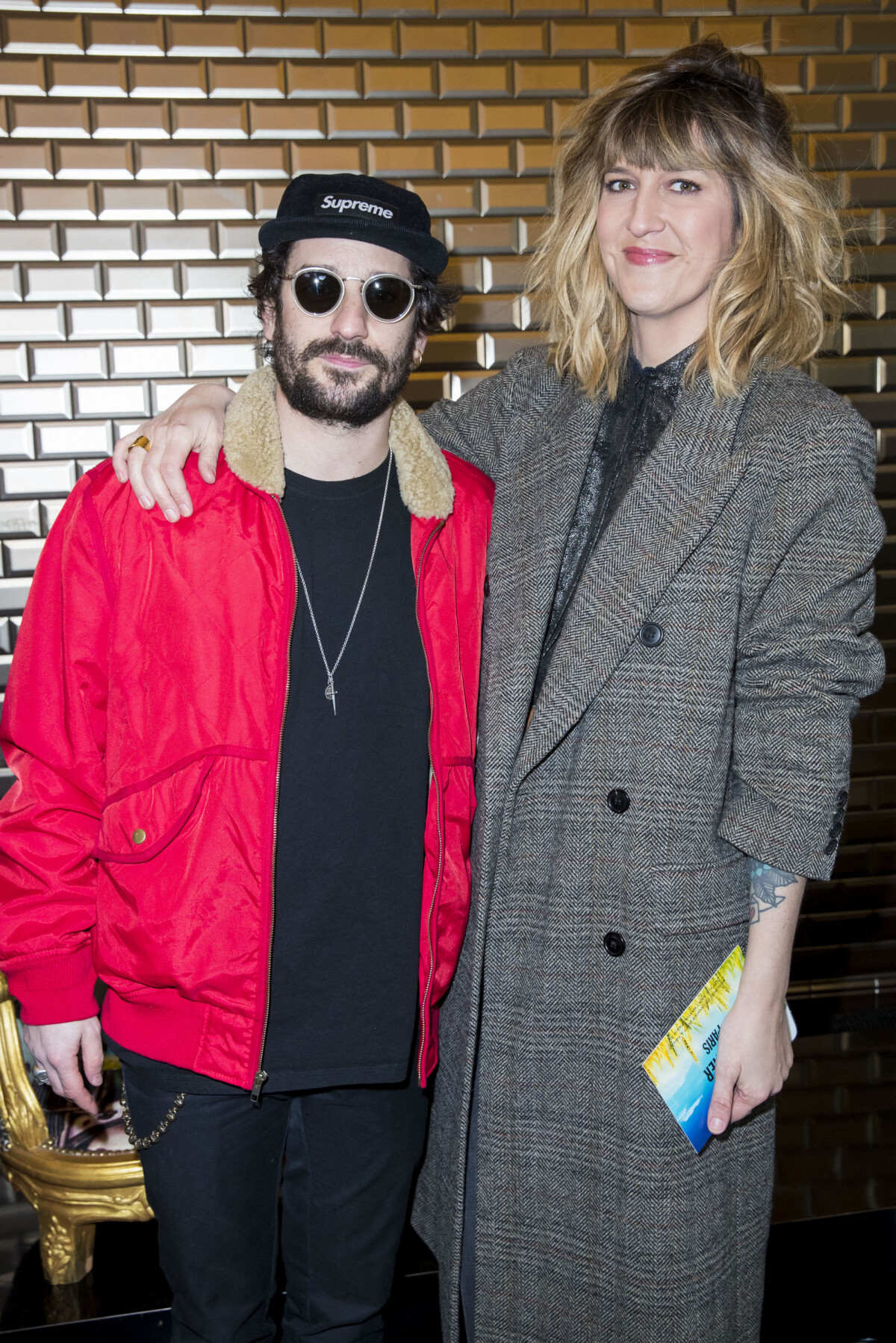 Photo : Gunther Love (Sylvain Quimène) et sa fiancée Daphné Bürki ...
