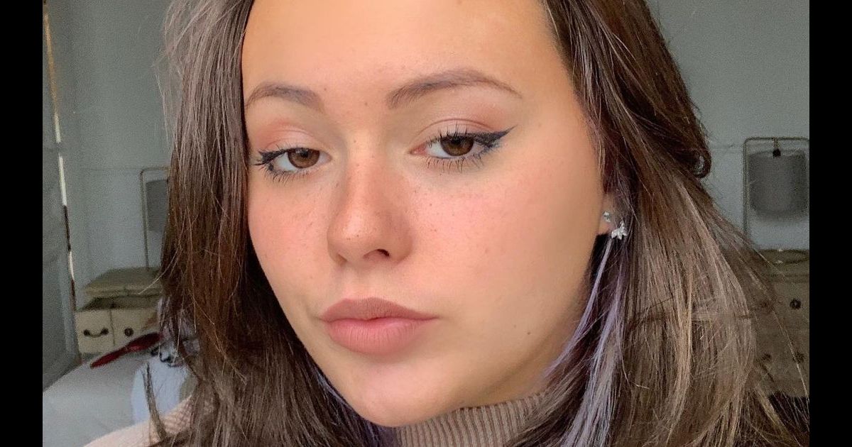 Lou Pernaut pose sur Instagram - Purepeople