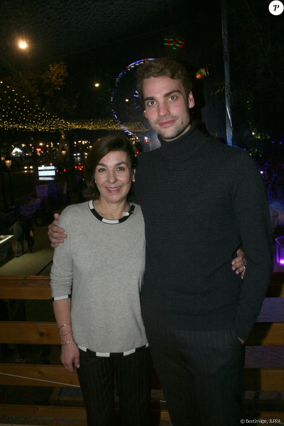 Carole Amiel avec son fils Valentin Livi (fils d'Yves Montand) lors de ...