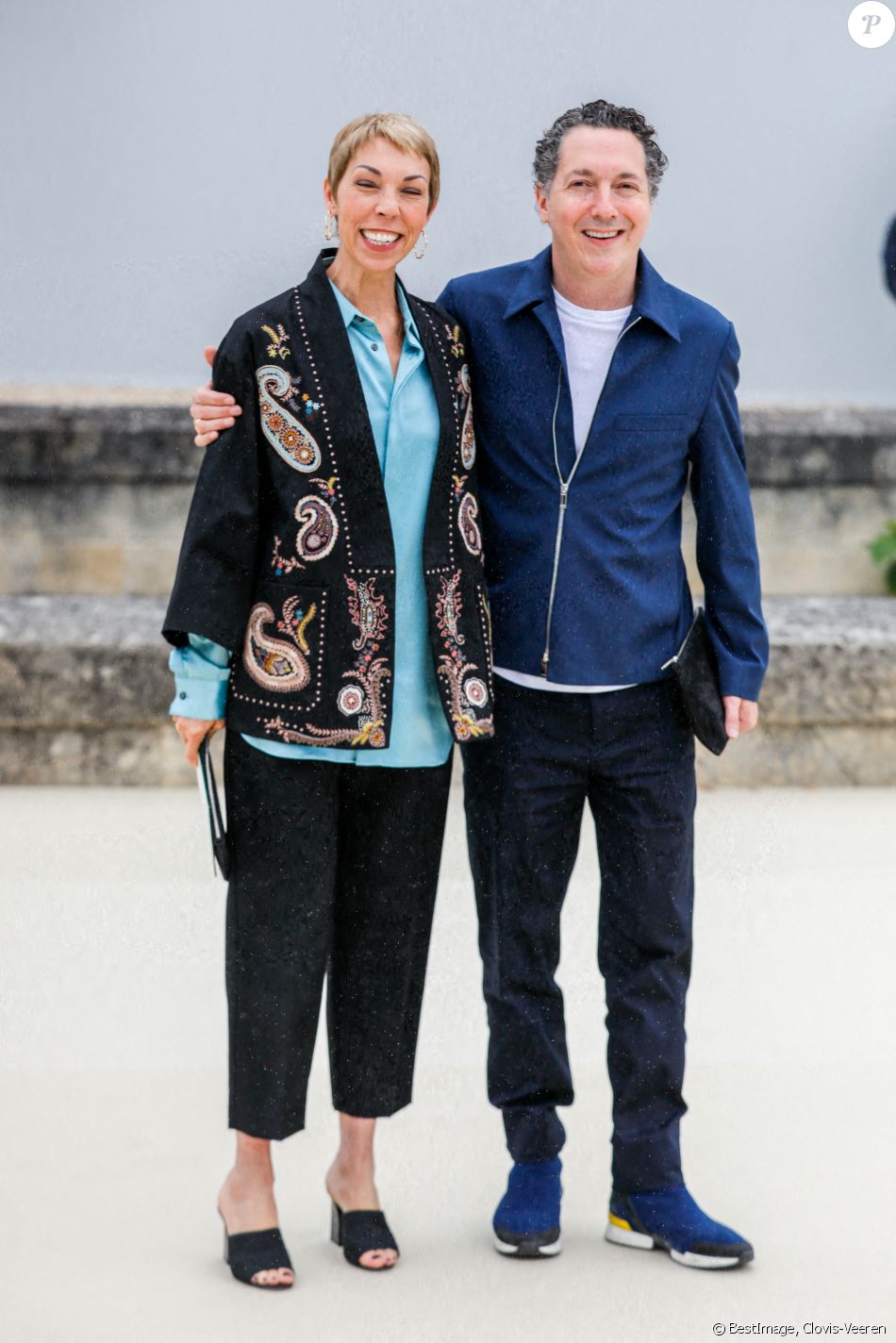 Mathilde Favier et Guillaume Gallienne arrivent au défilé de mode ...