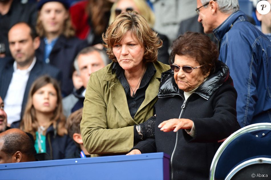 Véronique Rabiot, la mère et agent d'Adrien Rabiot, au Parc des Princes ...