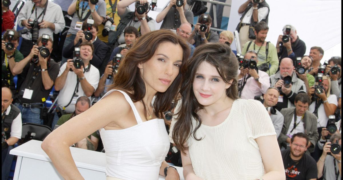 Aura Atika et Judith Chemla au Festival de Cannes pour présenter le ...