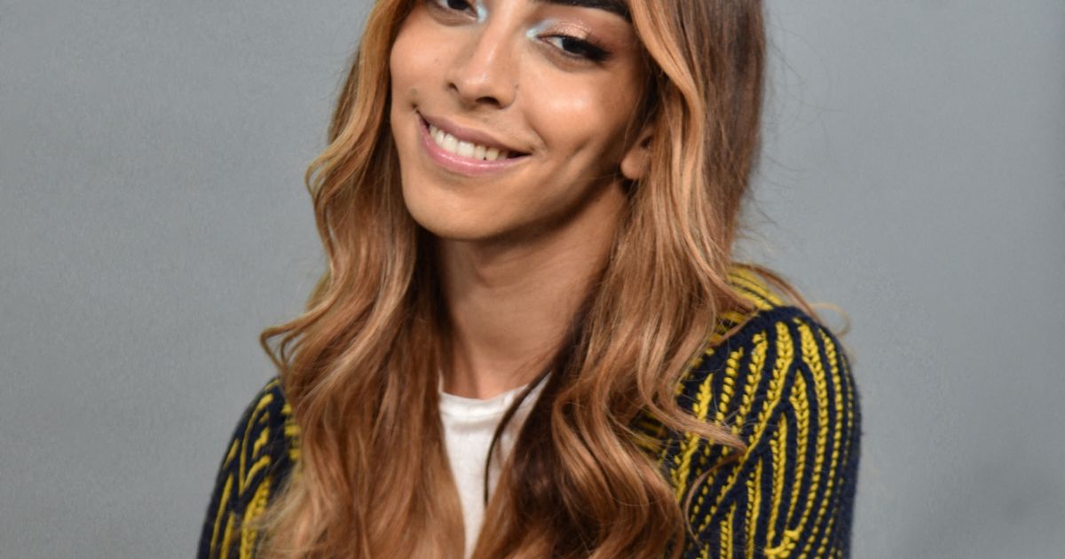 Exclusif - Bilal Hassani en interview dans les studios de PurePeople à ...