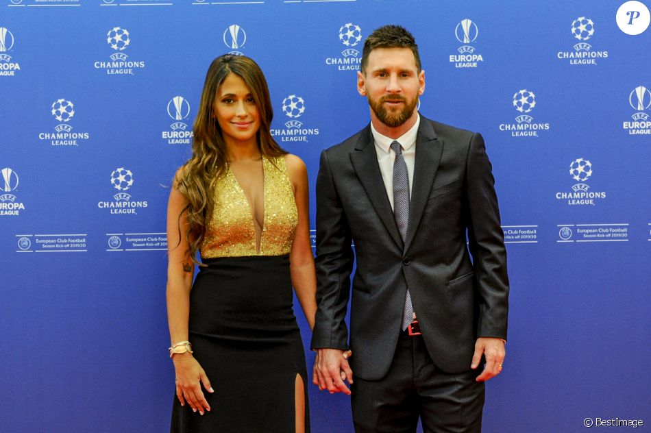 Lionel Leo Messi et sa femme Antonella Roccuzzo Messi au photocall de ...