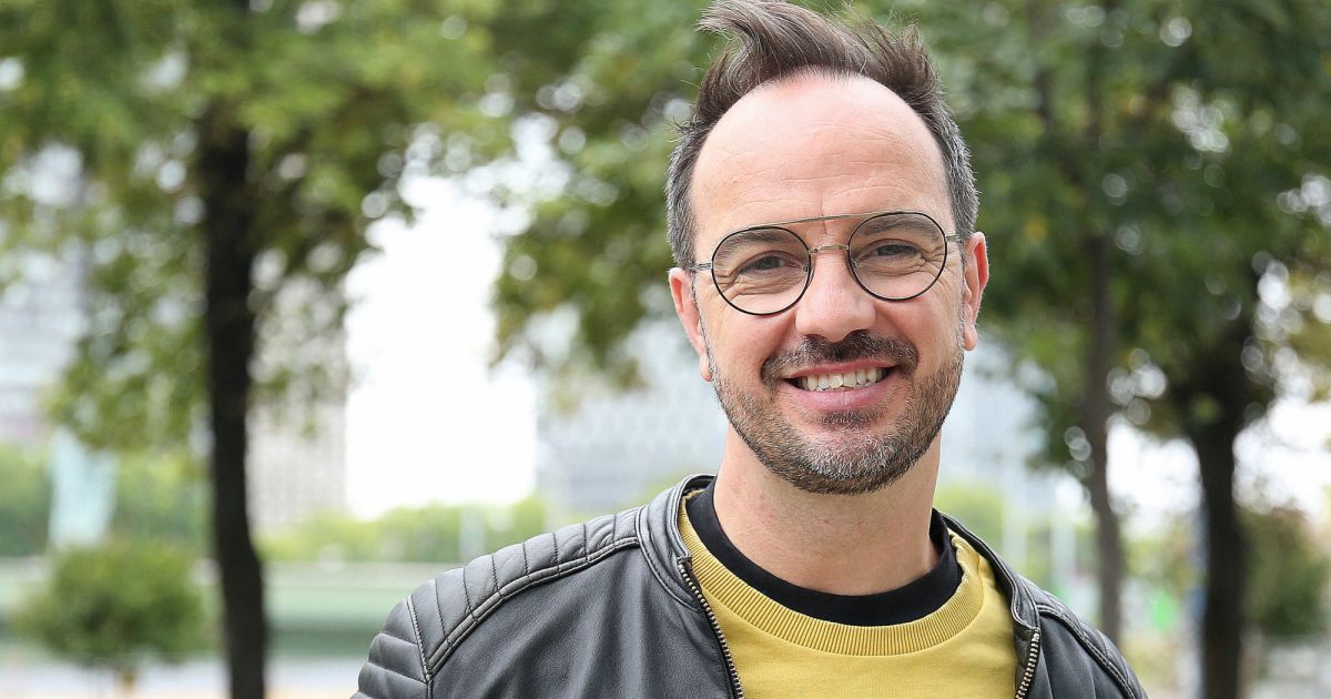 Exclusif - Jarry arrive dans les studios de Radio France à Paris le 16 ...