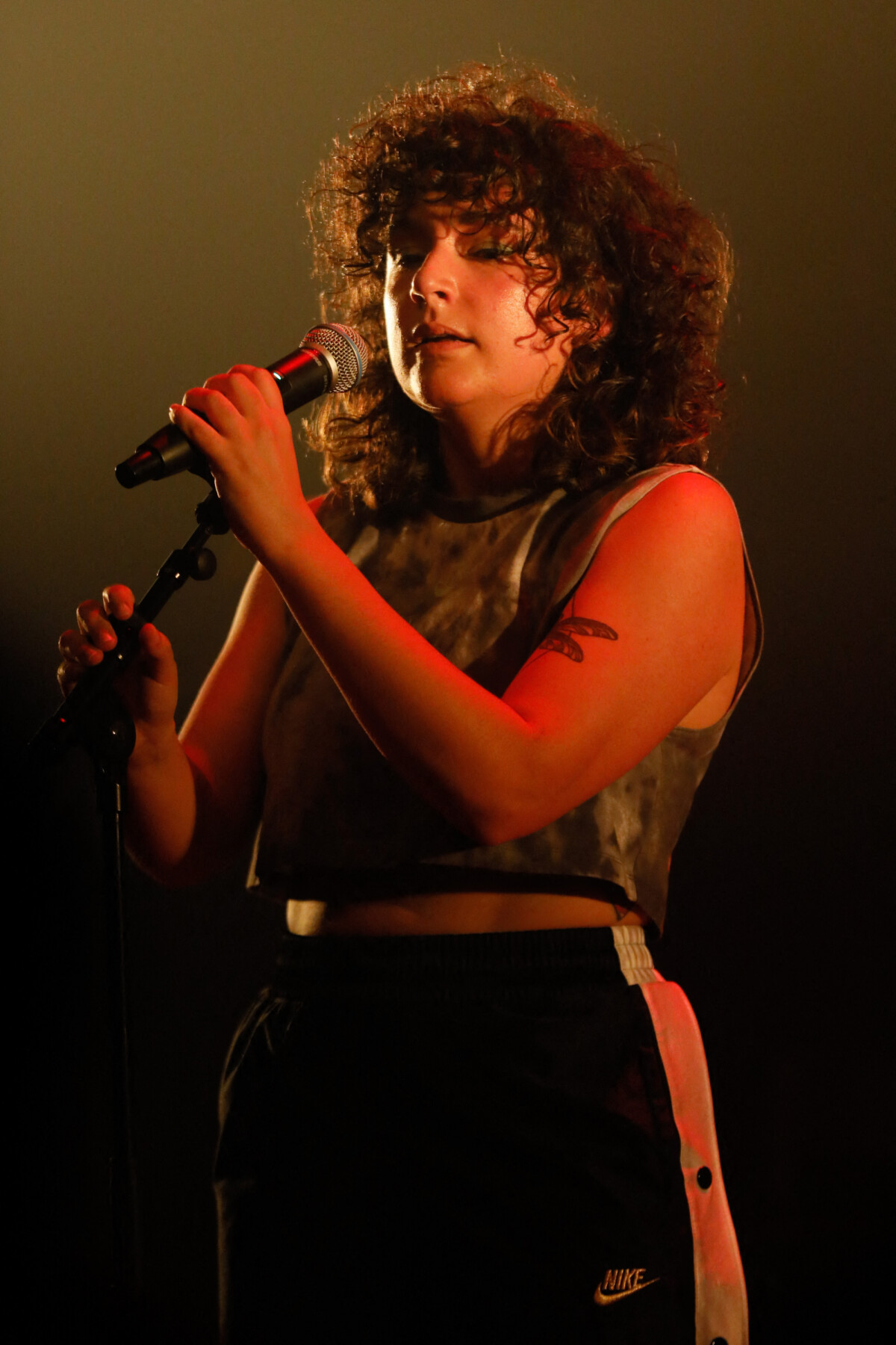 Photo : La chanteuse Agathe (première partie) - Concert de Camille ...