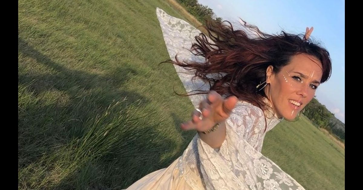 Zaz dans le clip Imagine. - Purepeople