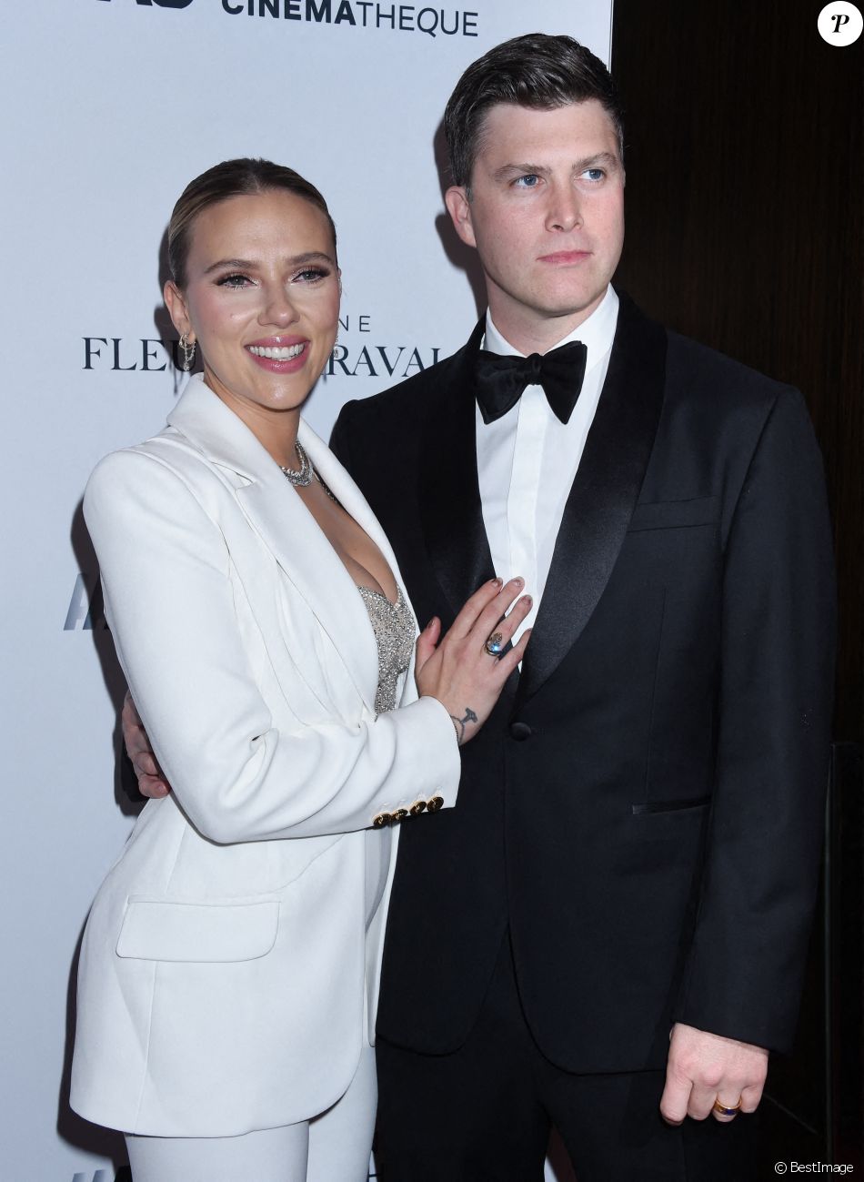 Scarlett Johansson Et Son Mari Colin Jost Au Photocall De La Cérémonie