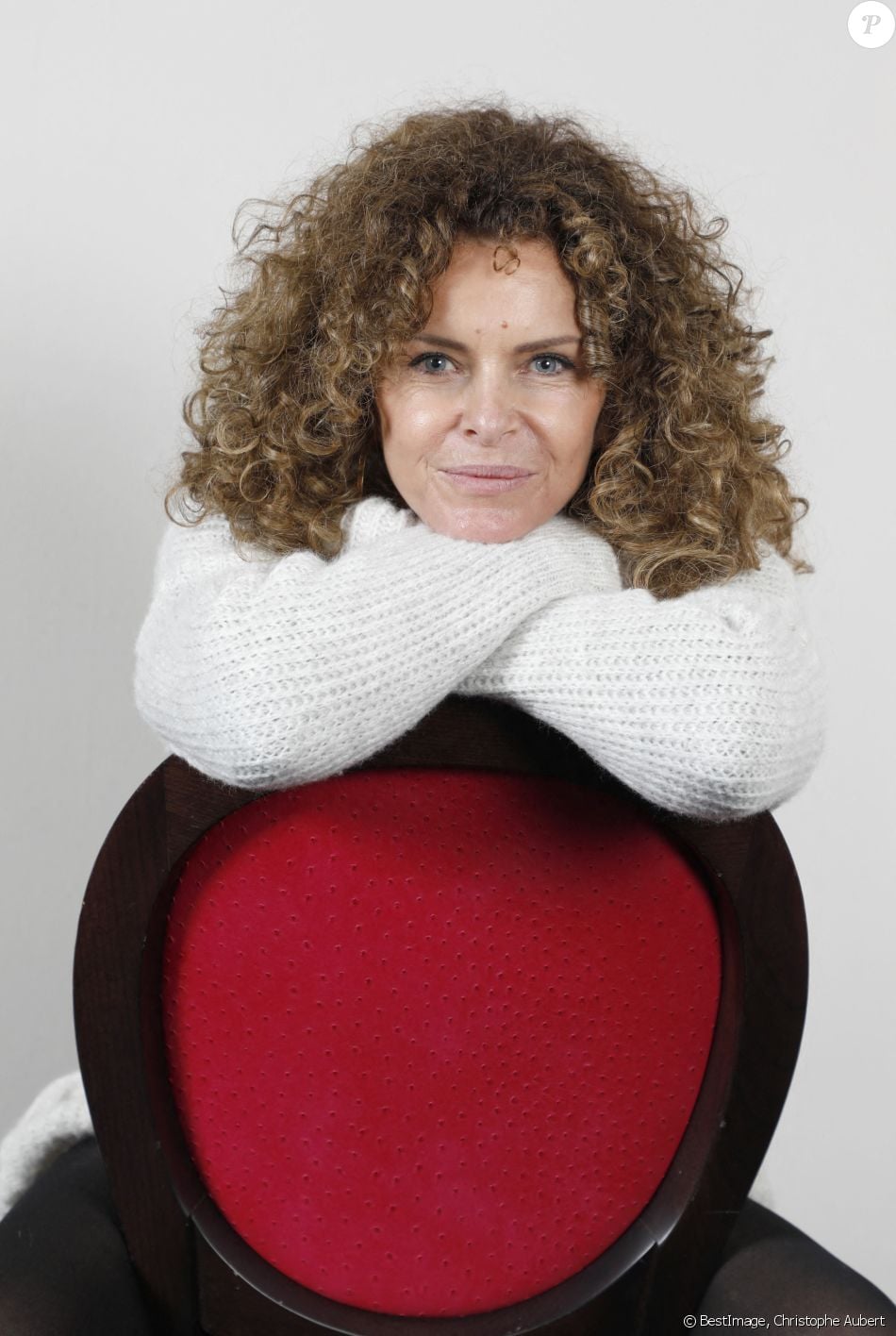 Exclusif - Manuela Lopez - Rendez-vous photos avec le casting de la ...