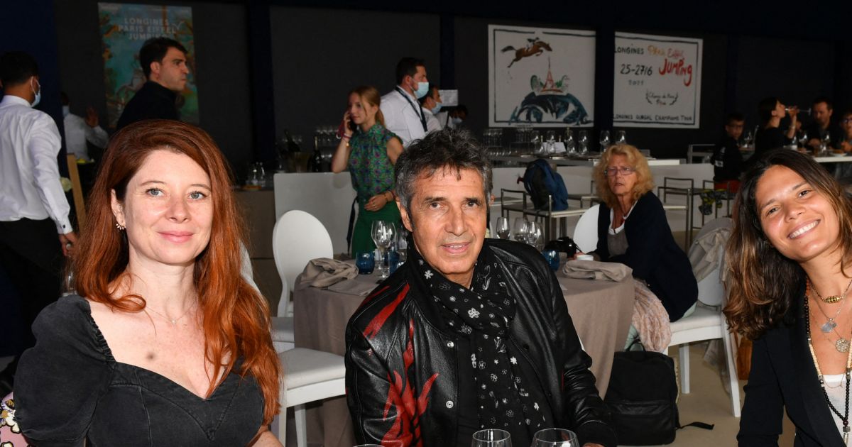 Julien Clerc, sa femme Hélène Grémillon et sa fille Vanille Clerc au ...
