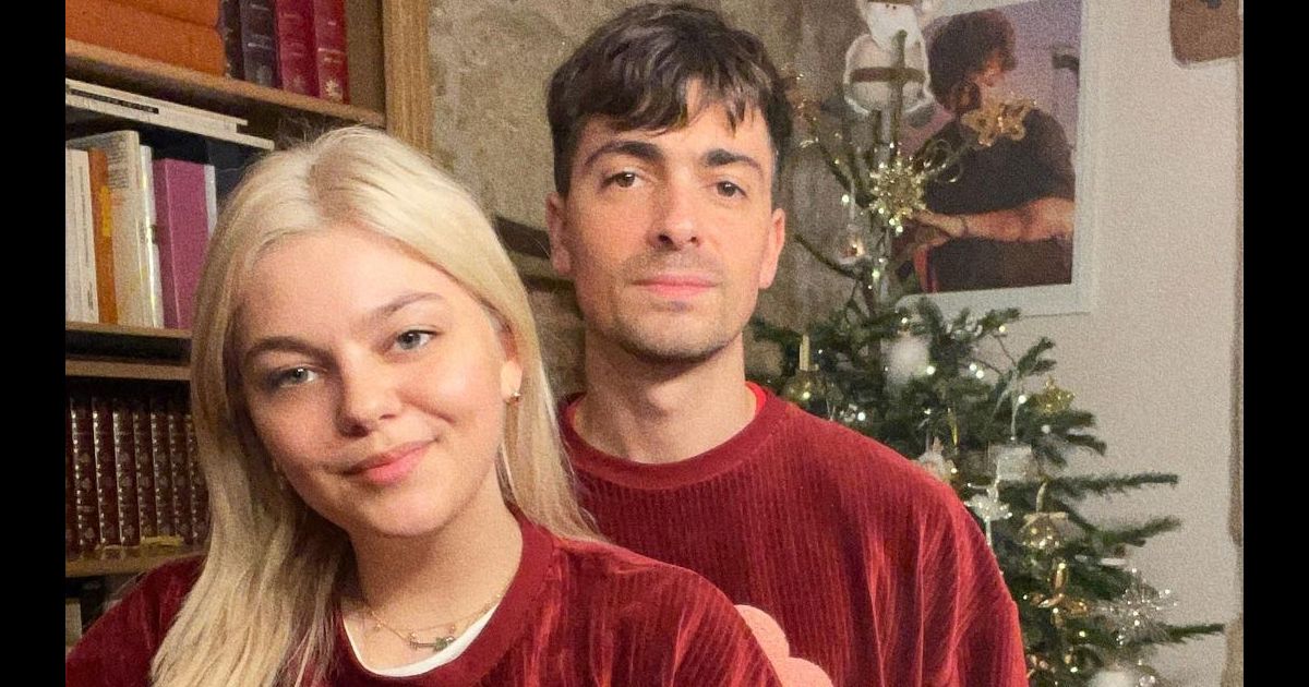 Louane et son compagnon Florian Rossi sur Instagram. Le 26 décembre ...