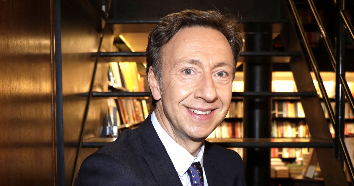 Portrait de Stéphane Bern, le 3 décembre 2021. - Purepeople