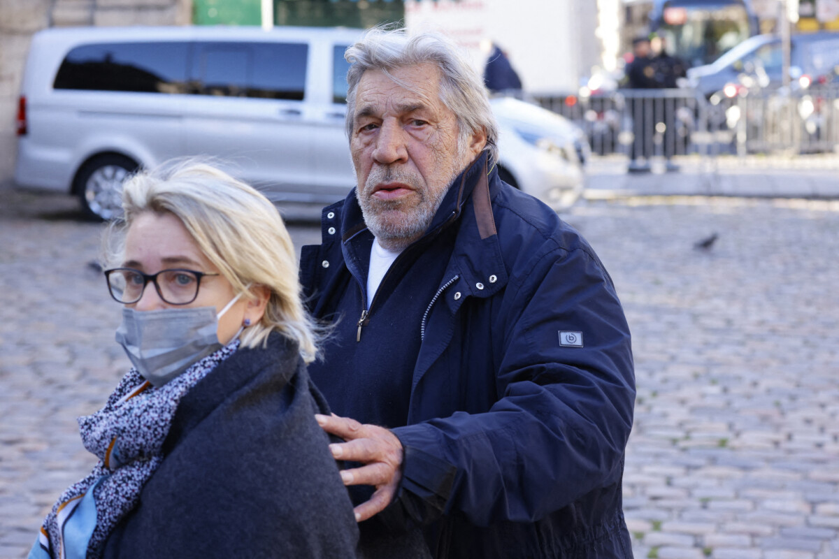 Photo : Jean-Pierre Castaldi et sa femme Corinne Champeval - Arrivées à ...
