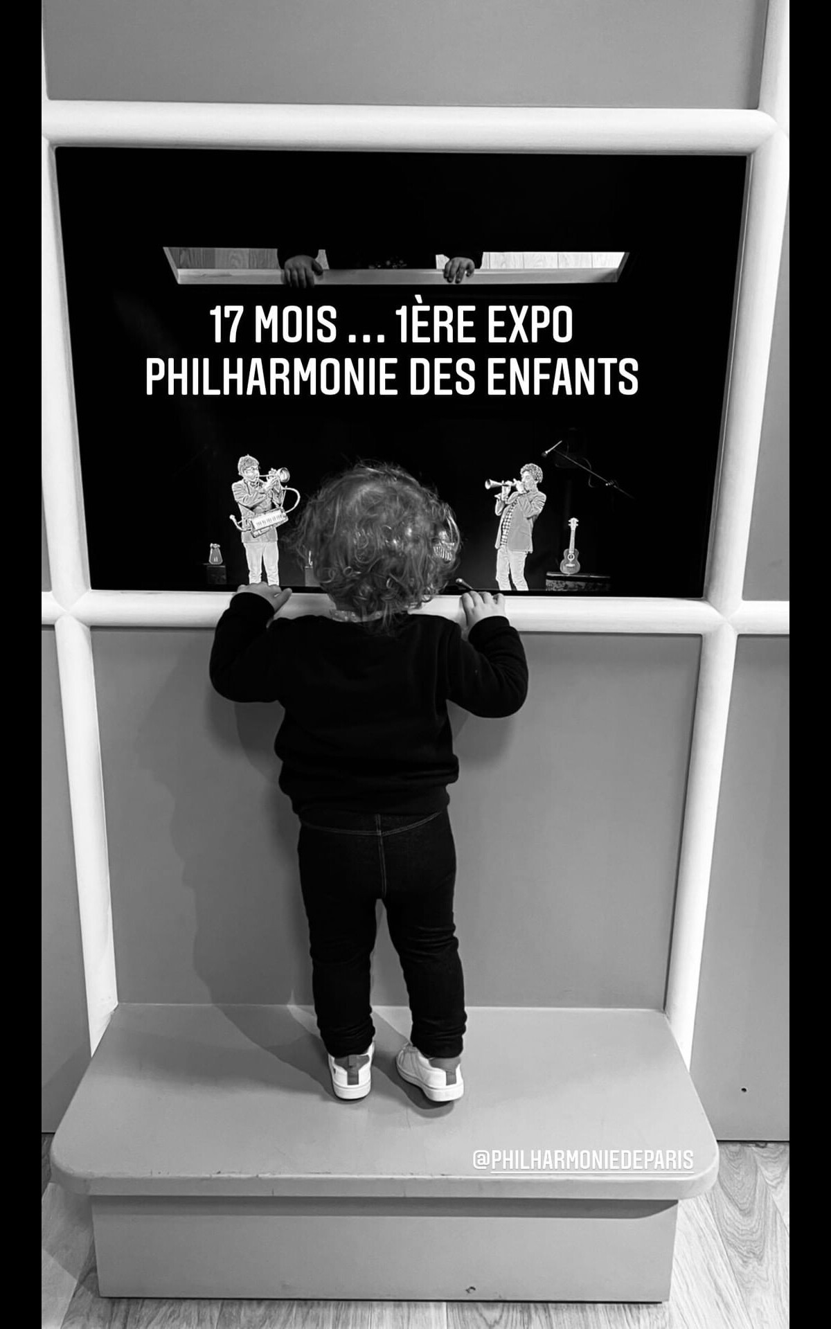 Photo : La petite Nina à la Philharmonie de Paris avec sa maman Lorie ...