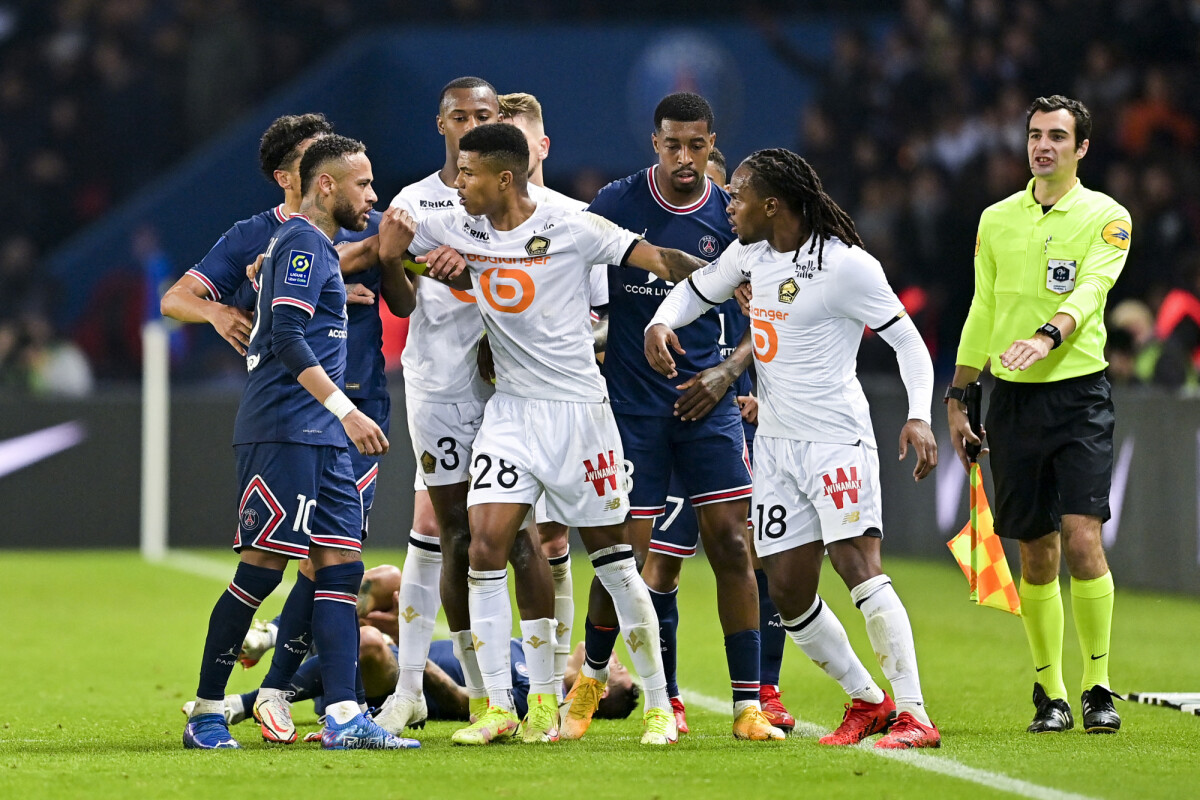 Photo : Angel Di Maria (PSG) Neymar Jr (PSG) / Marquinhos (PSG) Renato Sanches (Losc) - Match de ...