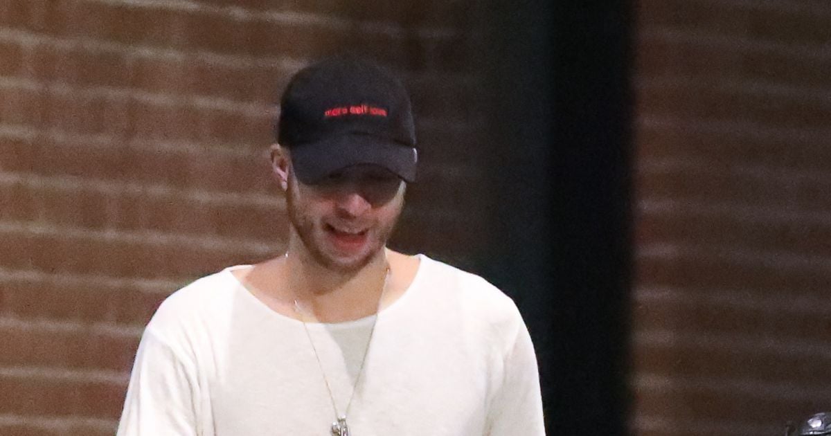 Exclusif - Emma Watson et Cole Cook (frère d'Alicia Keys) à la sortie ...