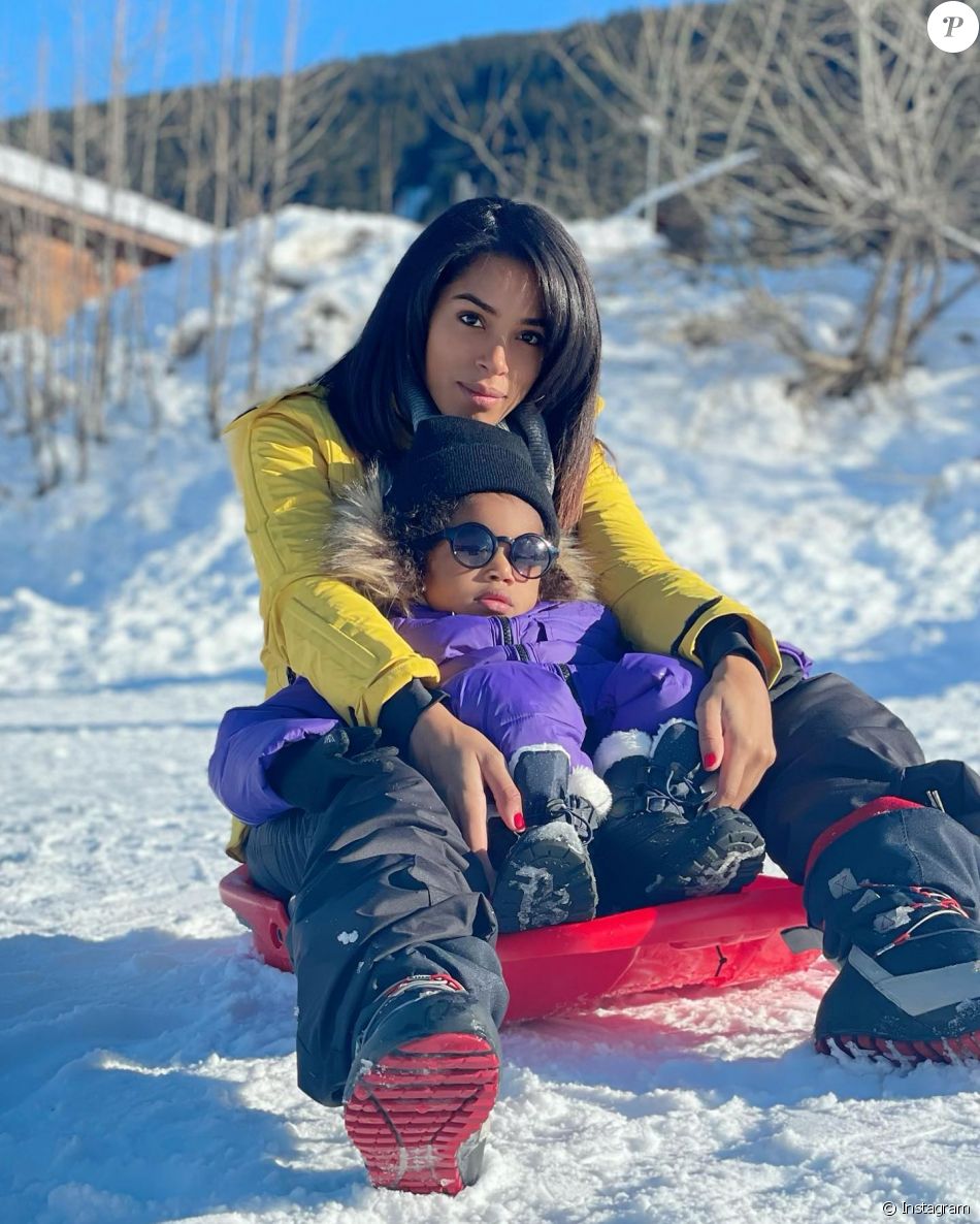 Prudence Leroy au ski avec son fils Kyle Xavier - Purepeople