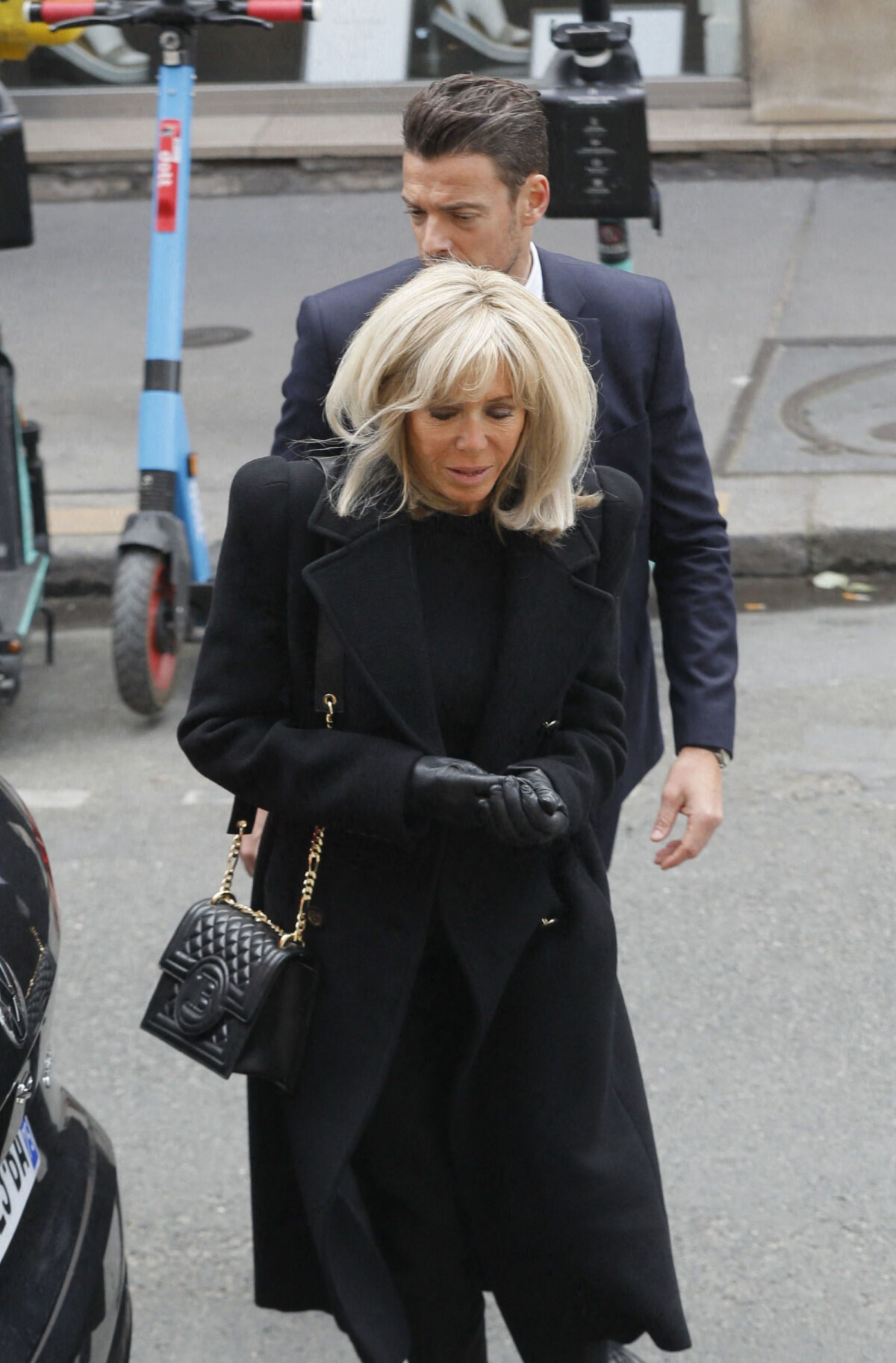 Photo : Exclusif - La première dame Brigitte Macron - Obsèques du ...