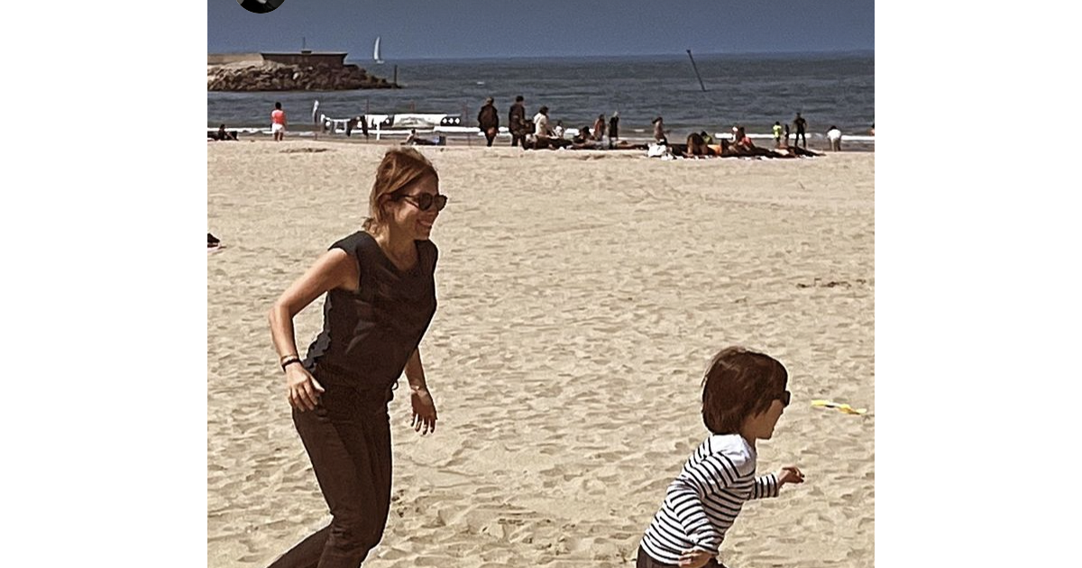 Léa Salamé Et Son Fils Gabriel Une Pause Détente Bien Méritée Pour La