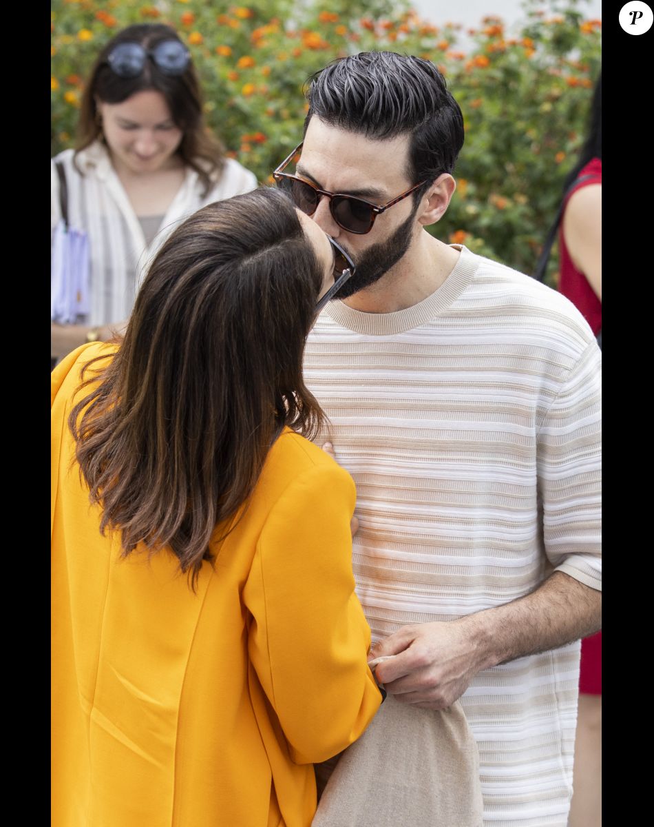 Sofia Essaidi en couple : elle embrasse passionnément son chéri, Adrien ...