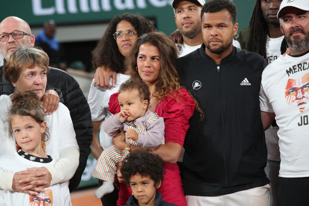 Photo : Jo-Wilfried Tsonga avec sa femme Noura El Shwekh, leurs enfants ...