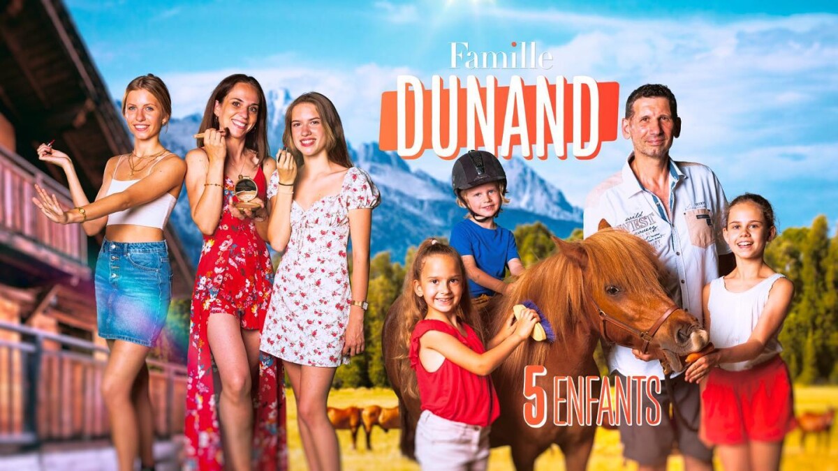 Photo : La famille Dunand de "Familles nombreuses" - Purepeople