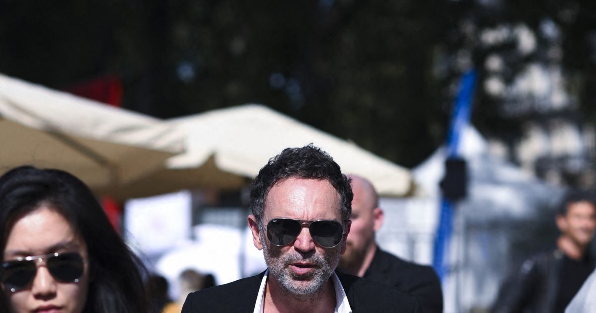 Yann Moix et sa compagne Akiko Suwanai - Festival des Livres et des ...