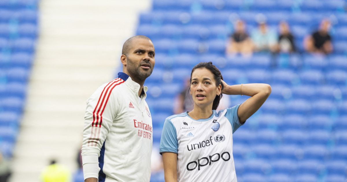Alizé Lim et son compagnon Tony Parker lors du match de football ...