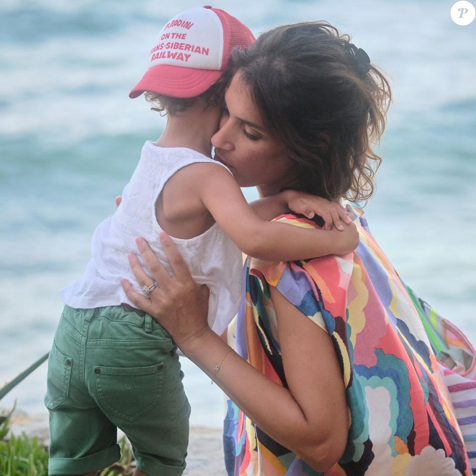 Laurie Cholewa avec son fils Niels - Purepeople