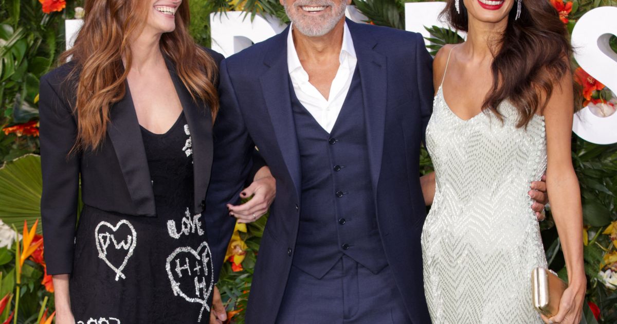 Julia Roberts, Amal Clooney et George Clooney à la première du film Ticket To Paradise à Londres ...