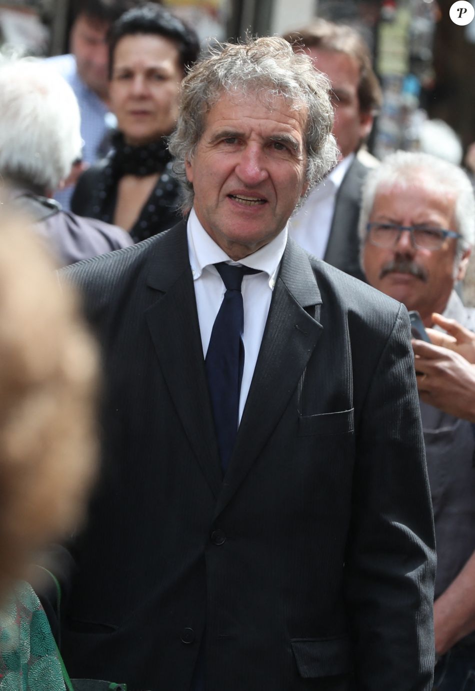 Gérard Leclerc - Sortie des obsèques de Pierre Bellemare à l'église ...