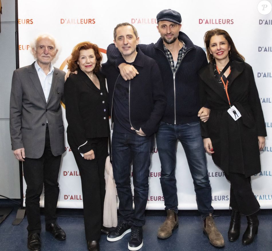Gad Elmaleh avec ses parents David et Régine Elmaleh, son frère Arié ...